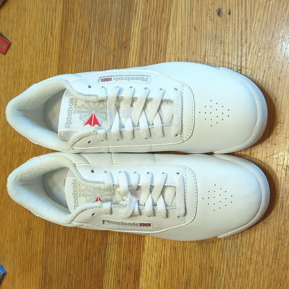Reebok | Shoes | Classic Reebok Tennis Shoes | Poshmark